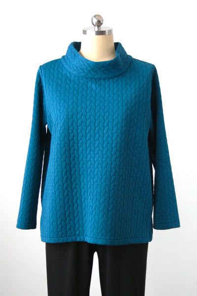 Christopher Calvin Cable Quilt Top 4535 F25 – IBHANA